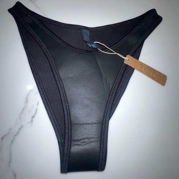 SKIMS | Swim | Nwt Skims Rubberized Scuba Swim Tanga Bikini Bottom ...